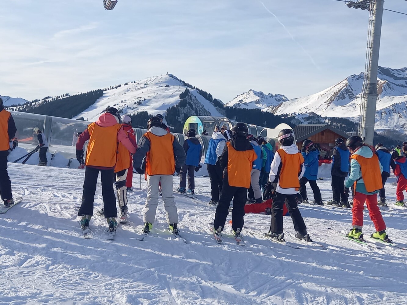 Morzine J2 parés pour les pistes (en construction) | Collège Saint ...